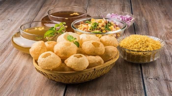 16 Irresistible Traditional Snacks from Across India – A Flavorful Journey!